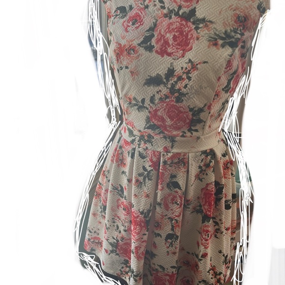 Emerald Sundae | Dresses | Large Floral Emerald Sundae Dress | Poshmark